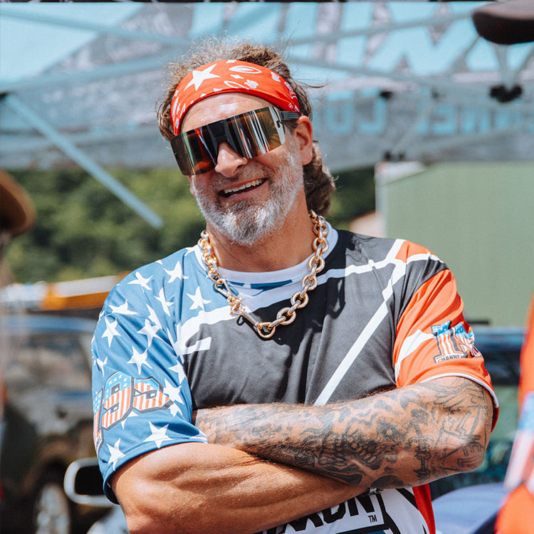 The Cast – Channel 199